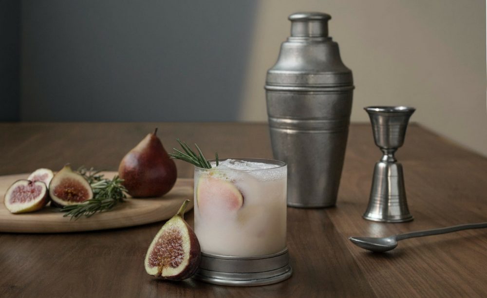 How to Make Cocktails and Mixed Drinks: A Beginner’s Guide to Mixology